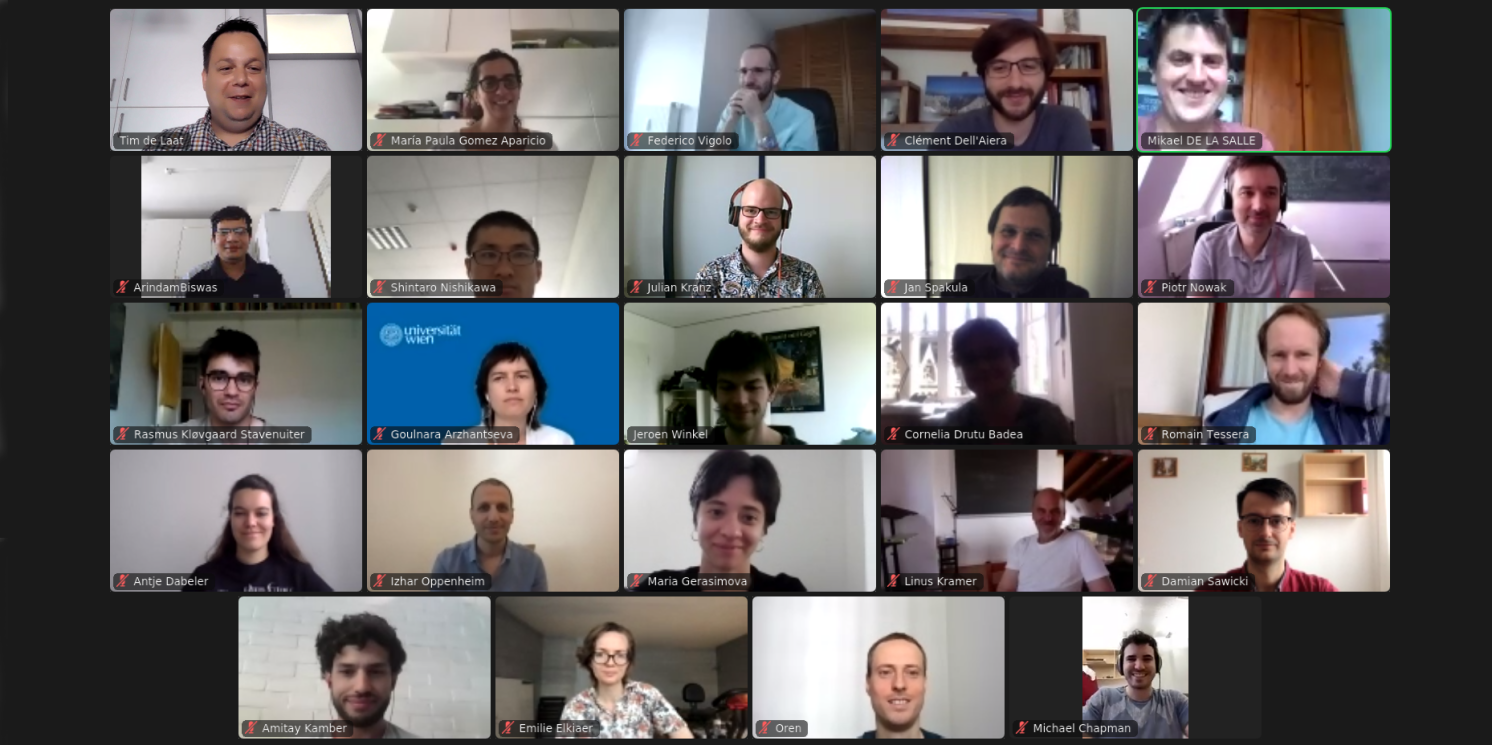 Interactions between expanders, groups and operator algebras