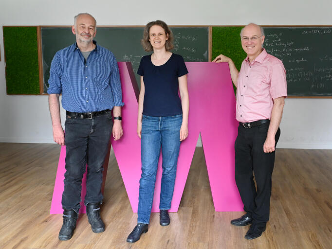 Moduli spaces in arithmetic and geometry