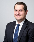 Institut für Anorganische und Analytische Chemie Present Members