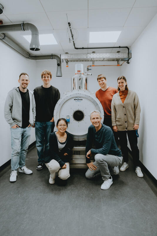 New MRI scanner arrives at the Multiscale Imaging Centre