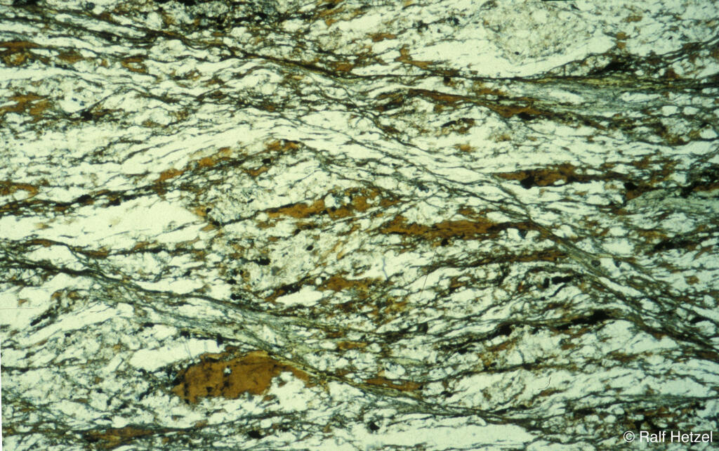 IGP - Tectonics and Structural Geology - Photo gallery - Shear sense ...