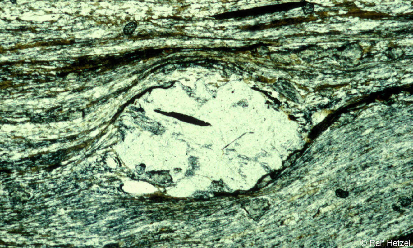 IGP - Tectonics and Structural Geology - Photo gallery - Shear sense ...