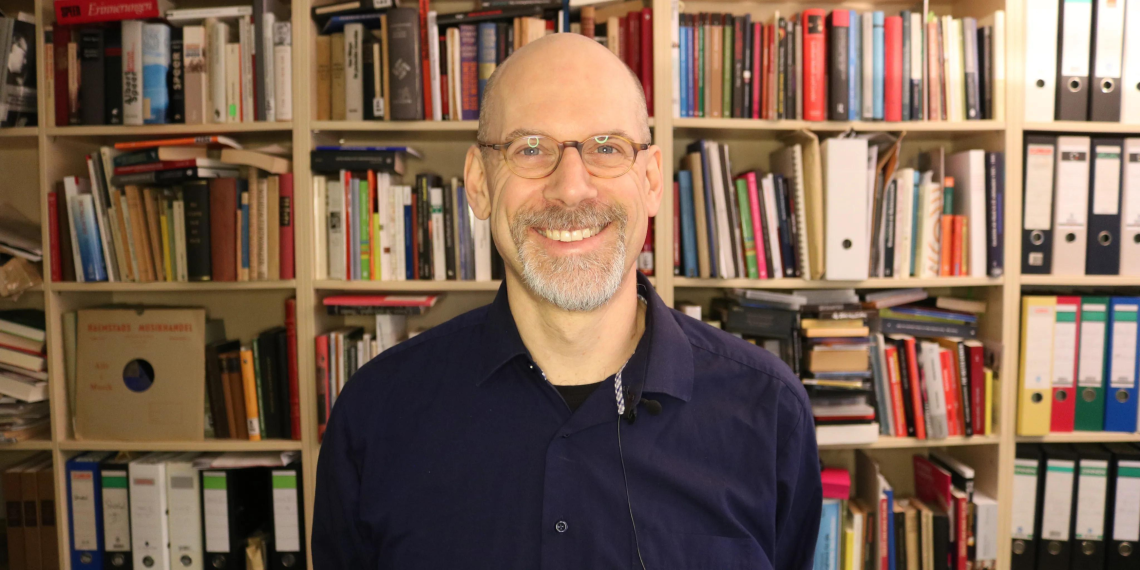 MuWi > Institut > Prof. Dr. Michael Custodis