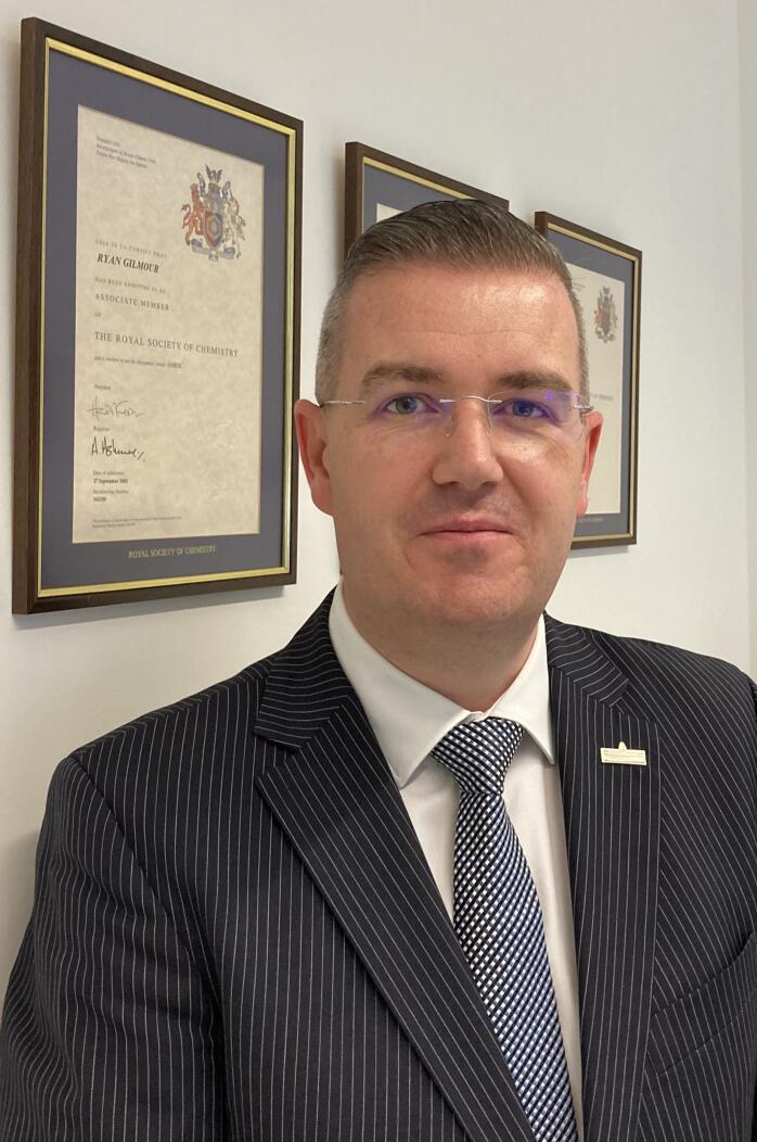 Prof. Dr. Ryan Gilmour