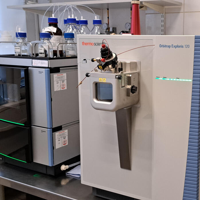 Ausstattung, Massenspektrometrie, Organisch-Chemisches Institut der ...