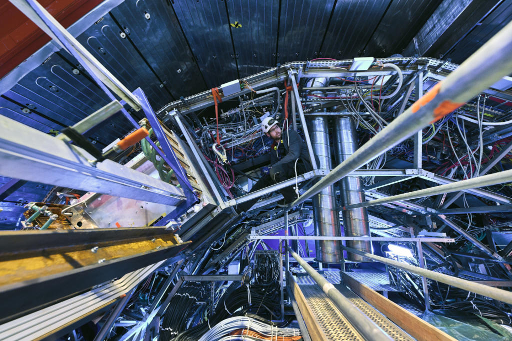 Institut für Kernphysik | AGAndronic Forschung > ALICE