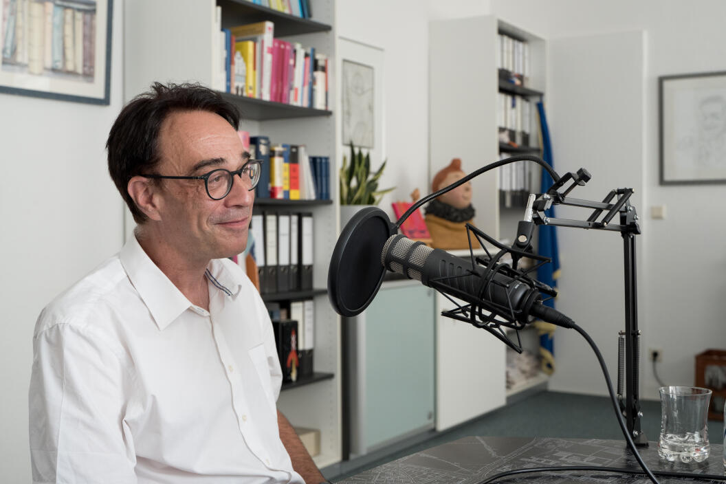 WWU-Cast: Mathematik – Kunst oder Wissenschaft? (Interview mit Prof. Dr ...