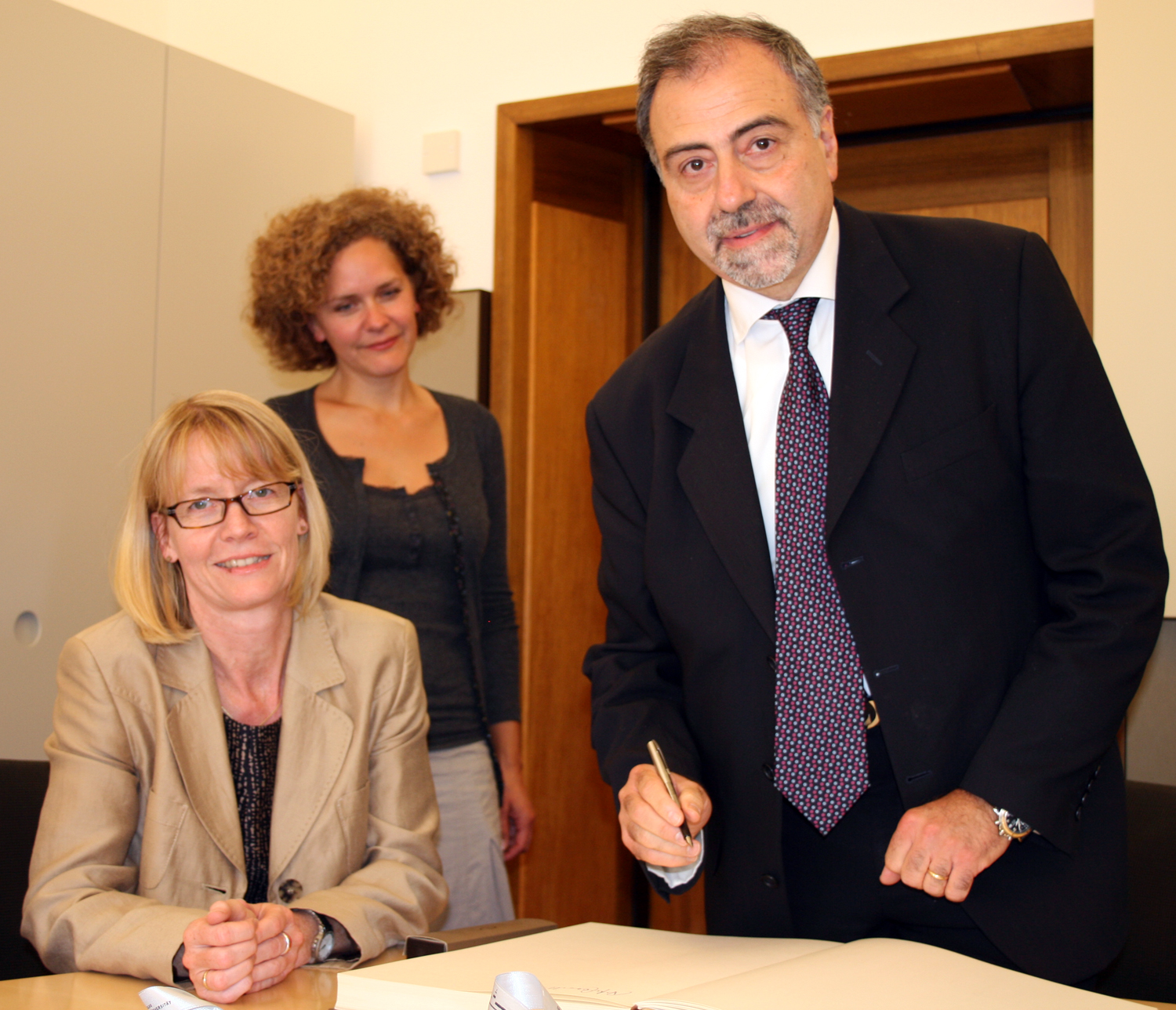 Beziehungen in den Süden stärken